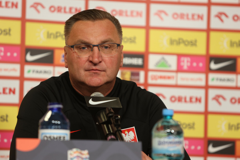 Tajemniczy Michniewicz na konferencji - Kibice.net