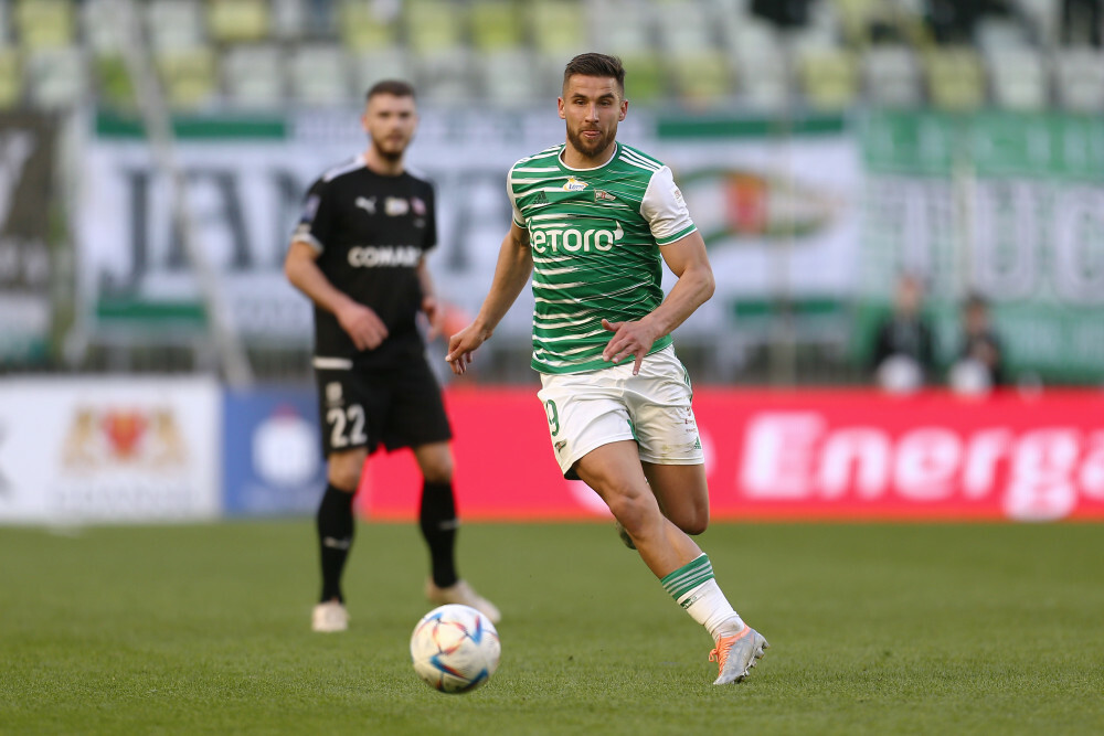 Raków ściągnie do siebie napastnika ligowego rywala? - Kibice.net